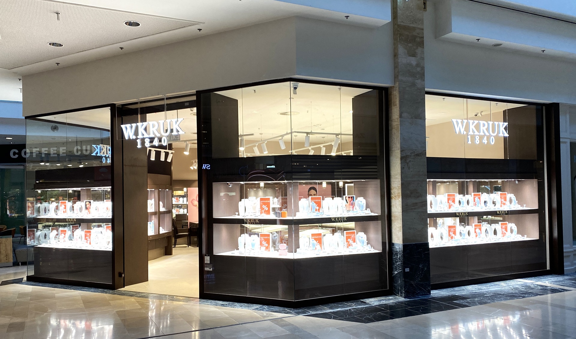 Budapest - W.KRUK ÉKSZER ARENA MALL BUDAPEST - wkruk.hu online üzlet